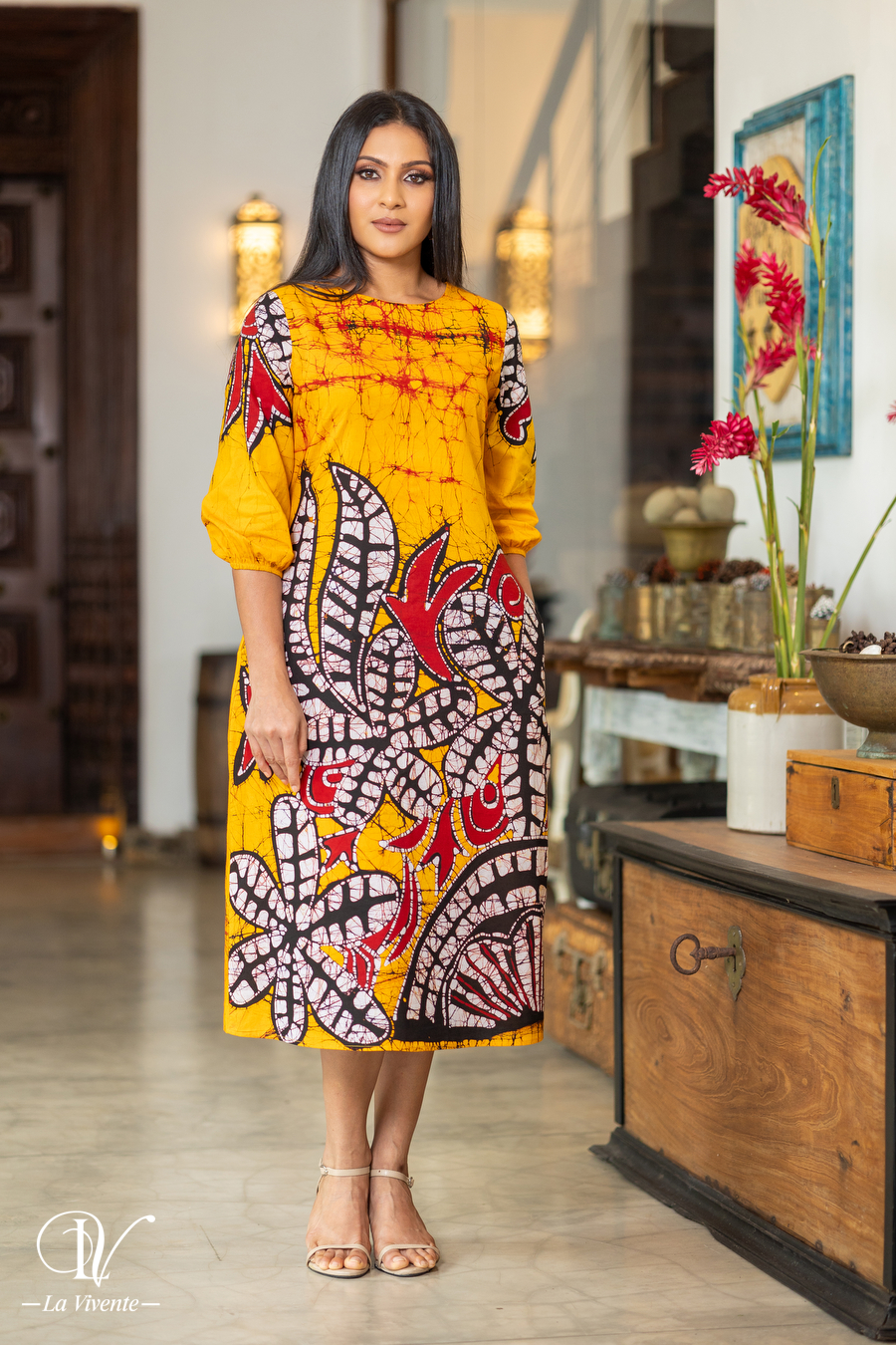 Patterned Round-Necked Batik Midi Dress - La Vivente